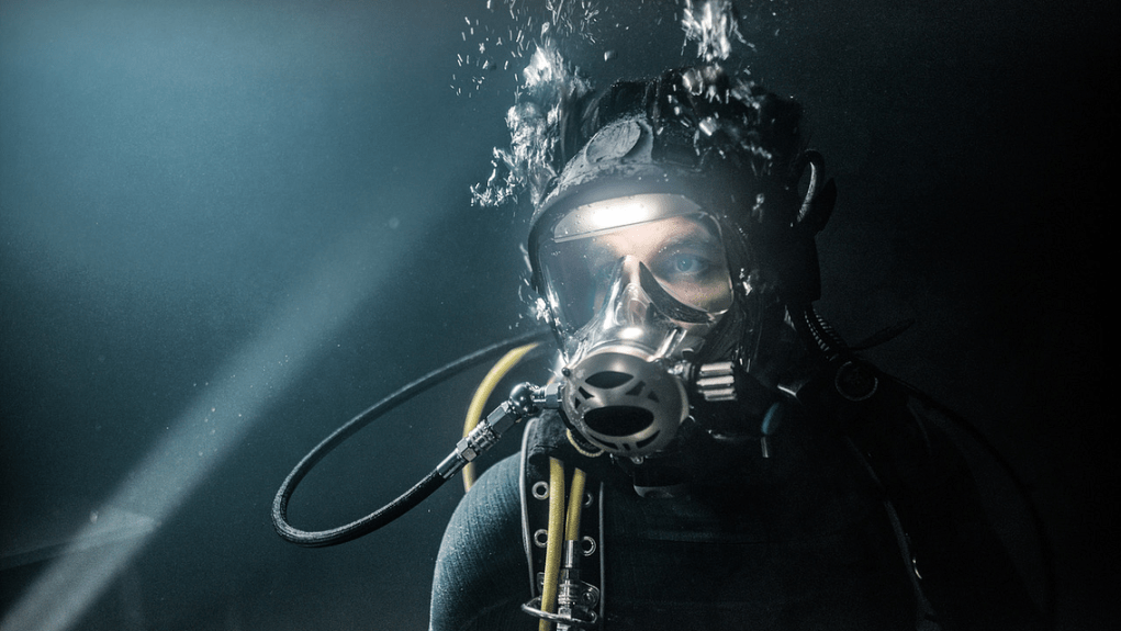Escape from the Deep: Kritik zum Horrorfilm – Überlebenskampf in der ...