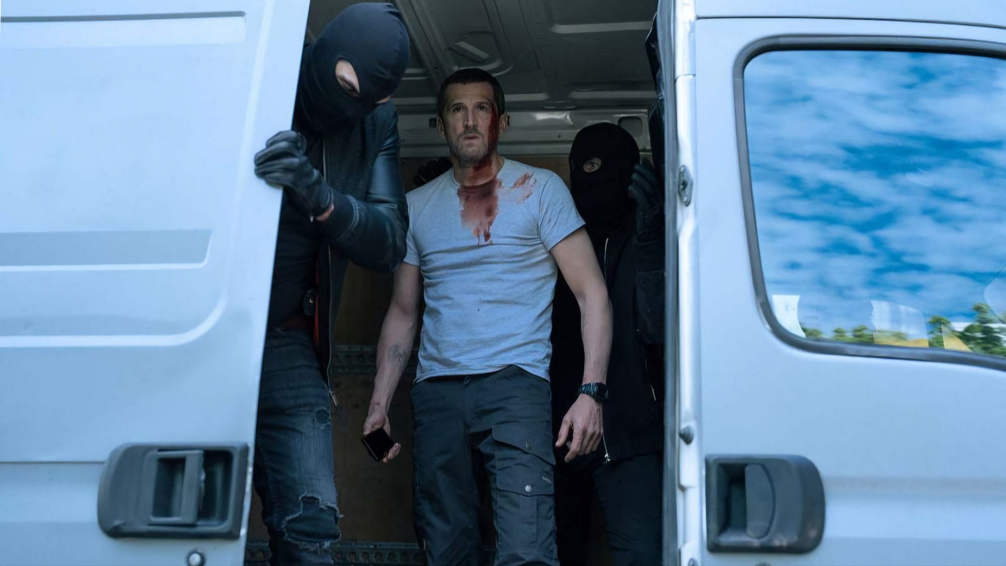 Ad Vitam – Kritik zum Netflix Film: Auf den Spuren von „Taken“! – DER ...